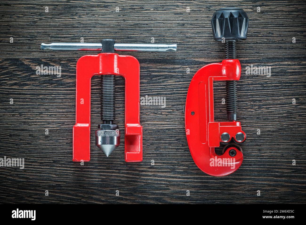 Copper tube cutter hi-res stock photography and images - Alamy