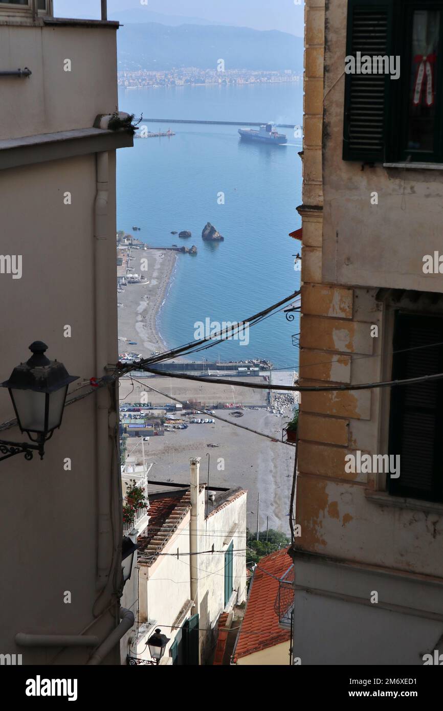 Nave artistica hi-res stock photography and images - Alamy