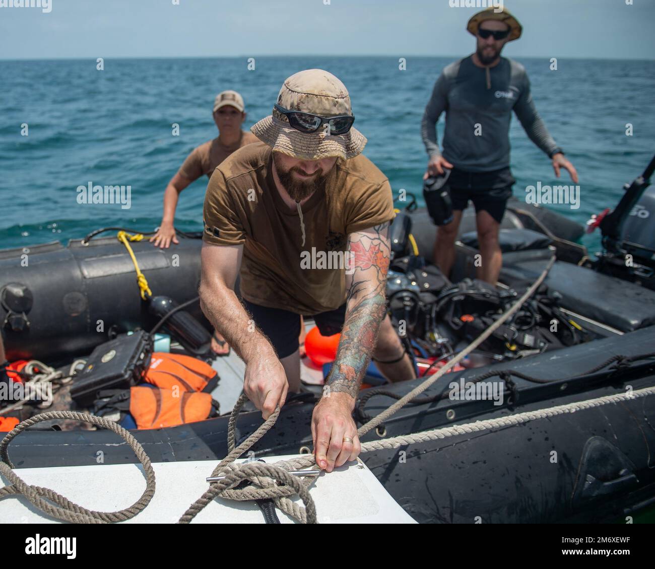 Sailor 1st Class (S1) Lucas Kozuch of Fleet Diving Unit Atlantic ...