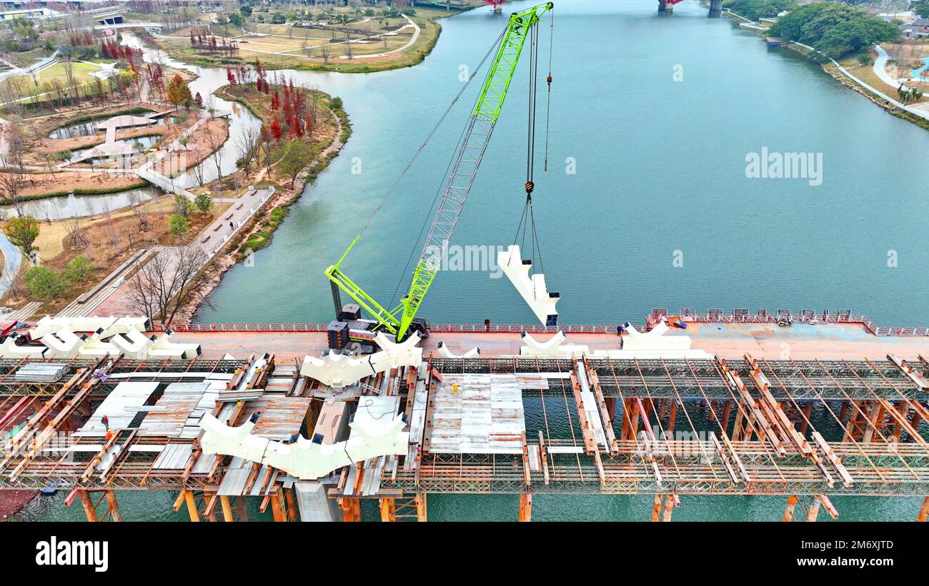 Aerial photos show the construction site of Ping'an Bridge in Ganzhou ...