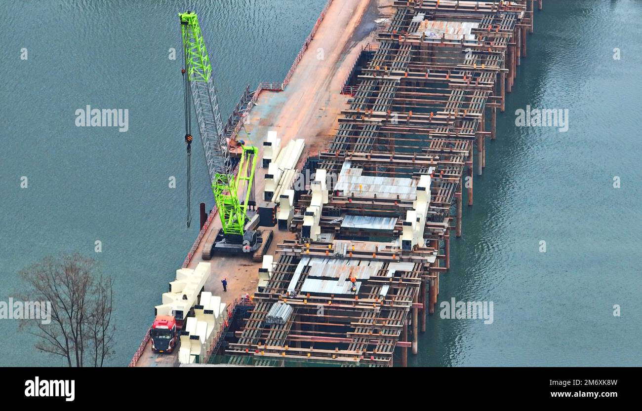 Aerial photos show the construction site of Ping'an Bridge in Ganzhou ...