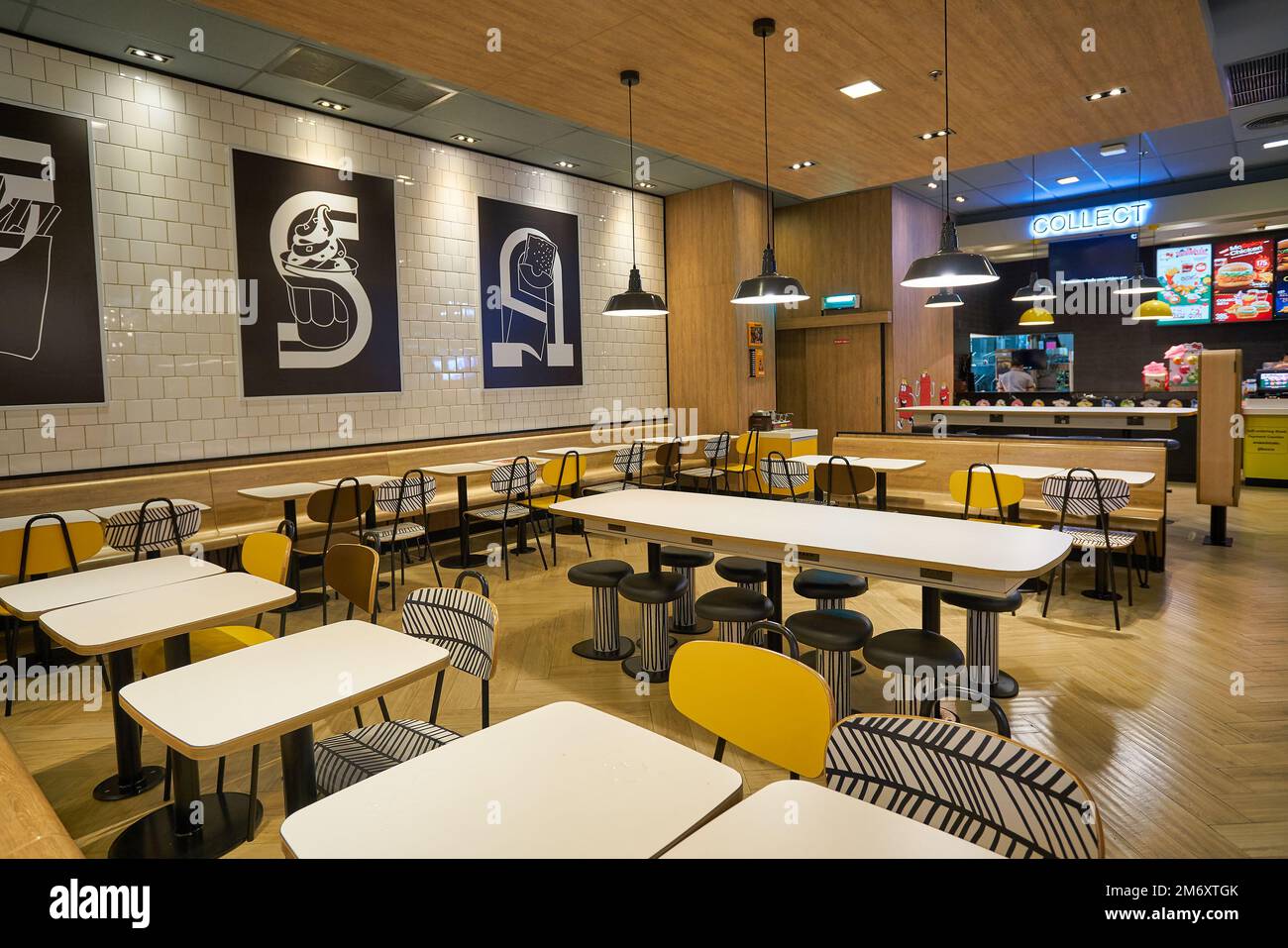 Siam paragon bangkok mcdonalds hi-res stock photography and images - Alamy