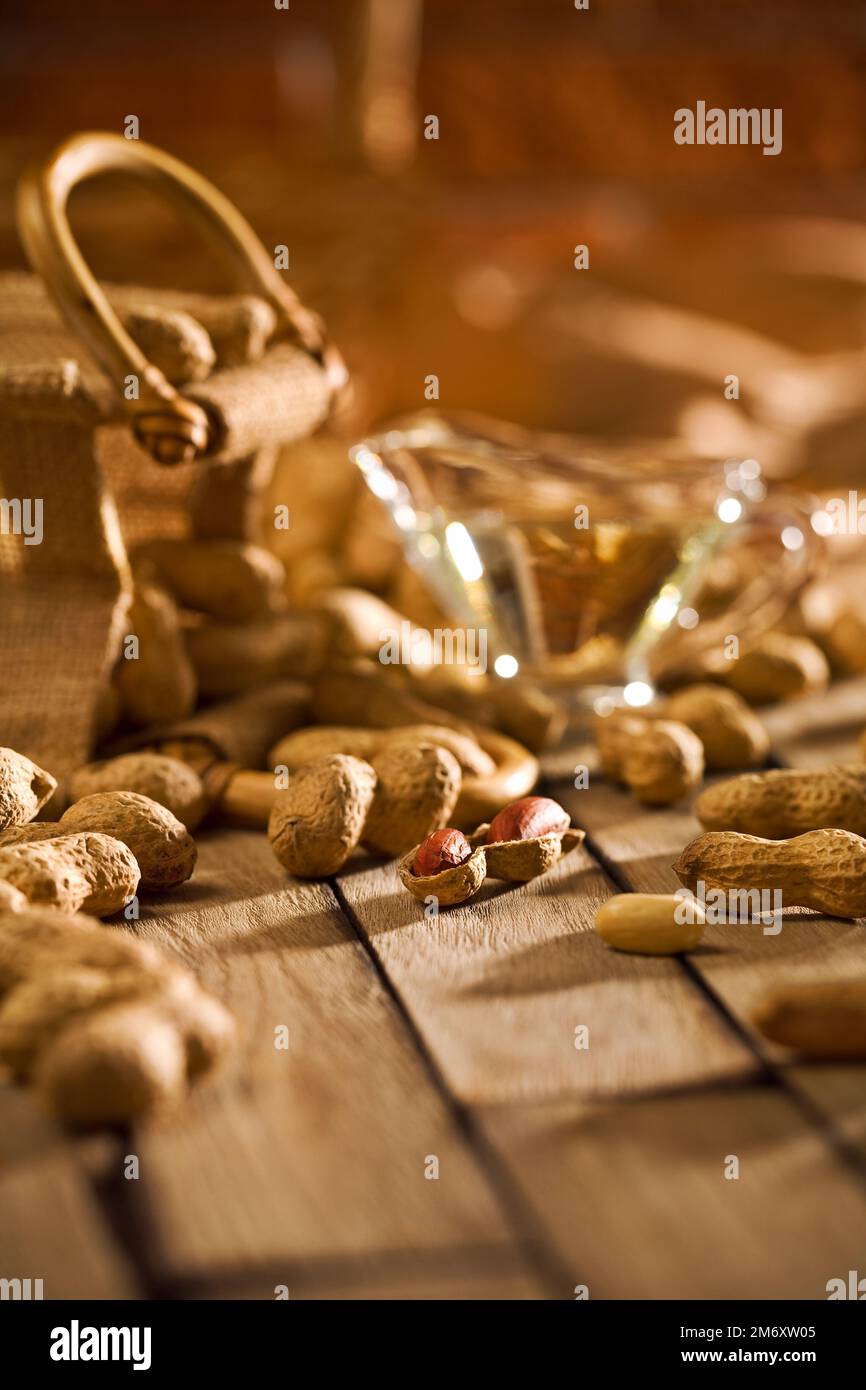 Pile dried peanuts shells hi-res stock photography and images - Alamy