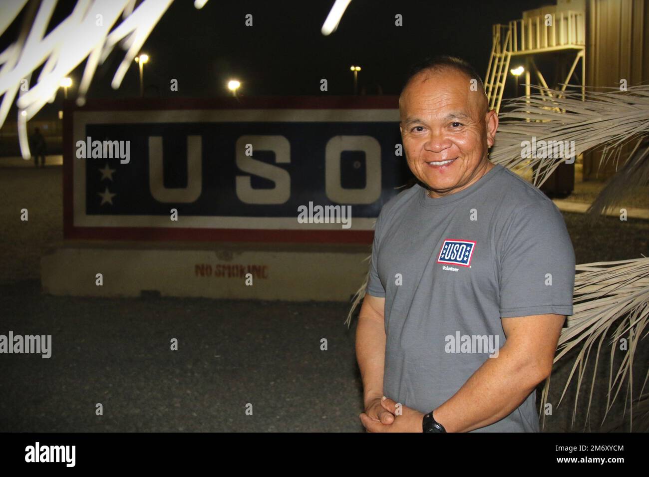 Sergeant 1st Class Michael Pagel does volunteer work for the USO on ...