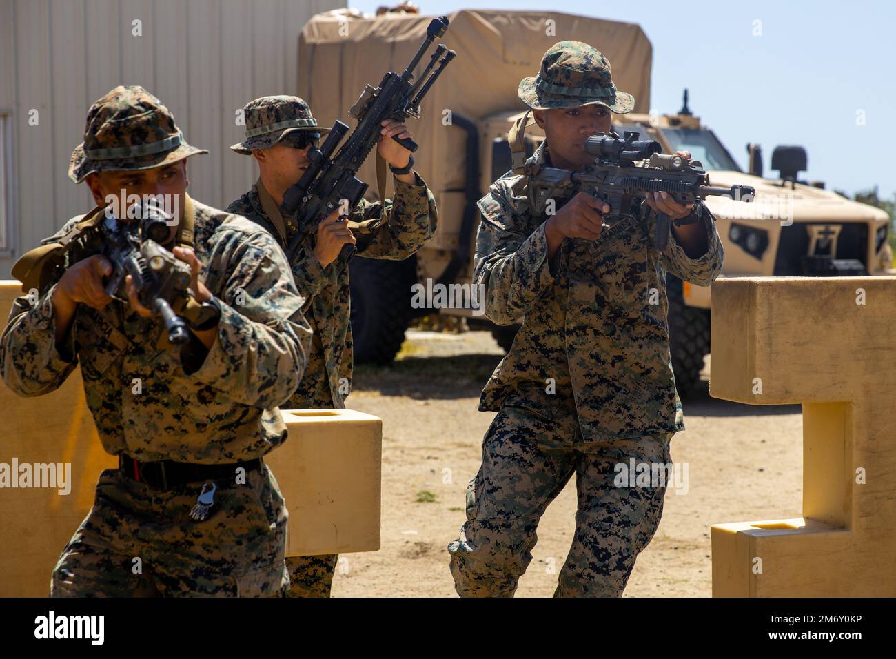 U.S. Marines with Golf Company, Battalion Landing Team 2/4, 13th Marine ...