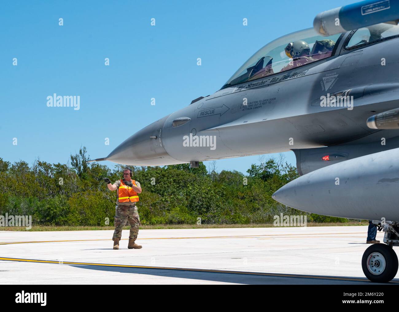 Morris air national guard base hi-res stock photography and images - Alamy