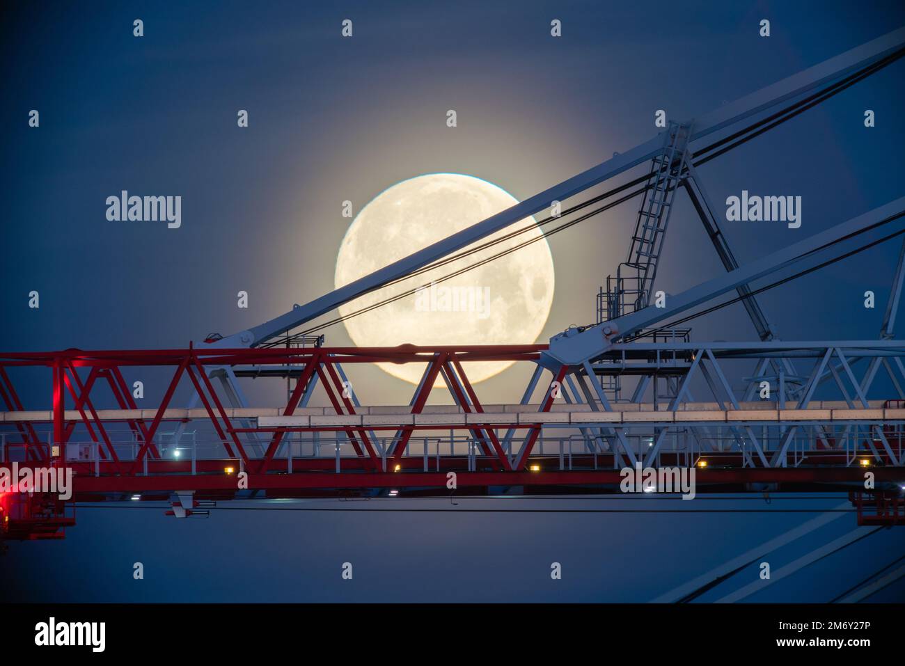 Full moon, Southampton Docks Stock Photo - Alamy
