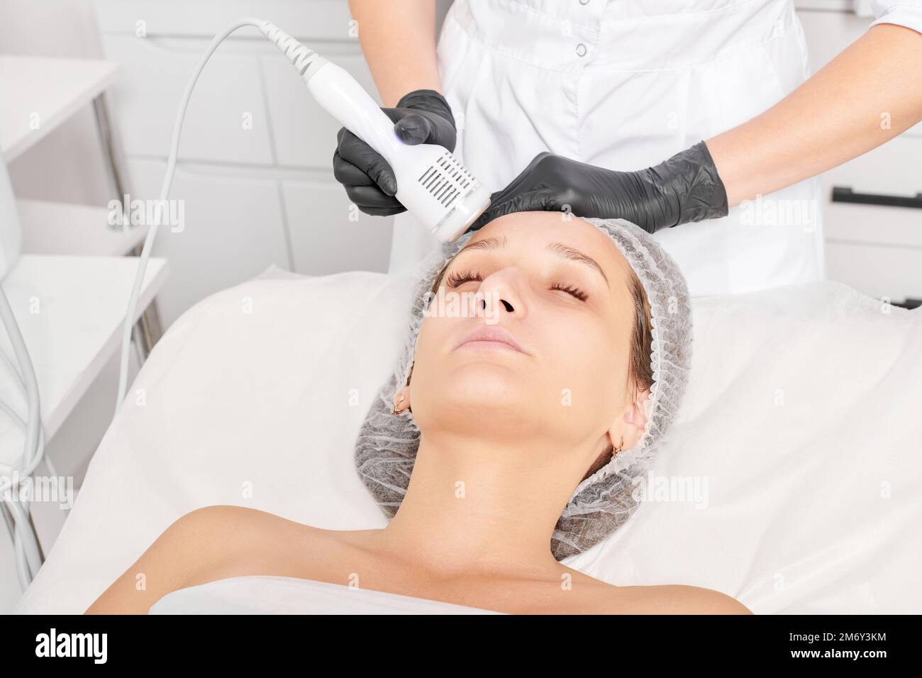Cryo facial hi-res stock photography and images - Alamy