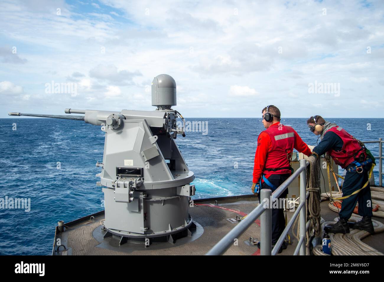 220510-N-YX844-2014 PACIFIC OCEAN (May 10, 2022) Gunner’s Mate 2nd ...