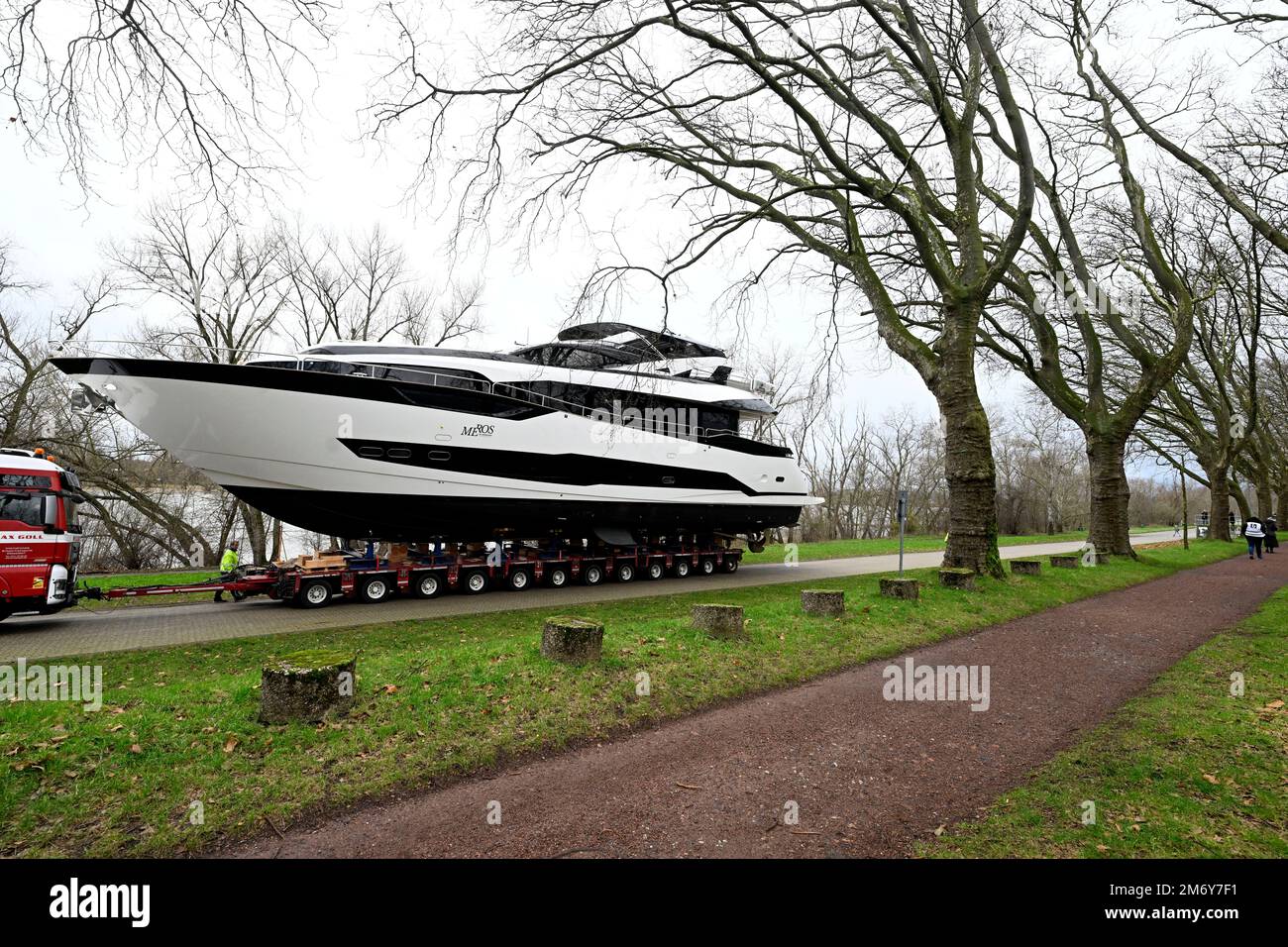 Exhibition boot 2023 dusseldorf hi-res stock photography and images - Alamy