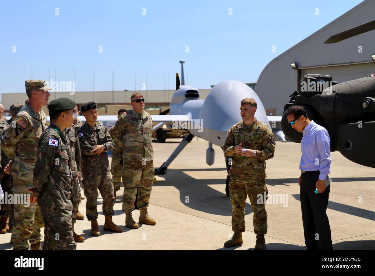 Major Thomas Moentmann, Operations Officer of 4-2 Attack Battalion ...