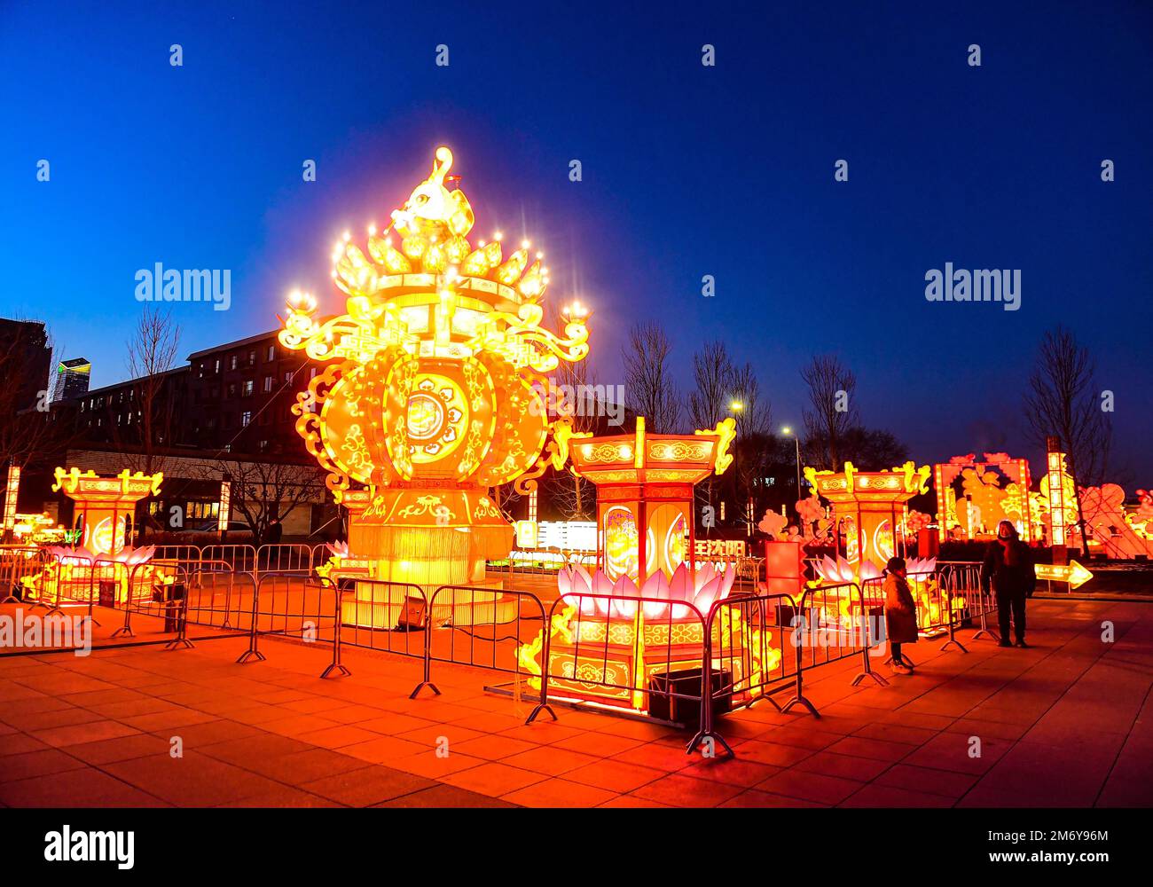 Exquisite festive lanterns appear outside the east gate of the Mukden ...