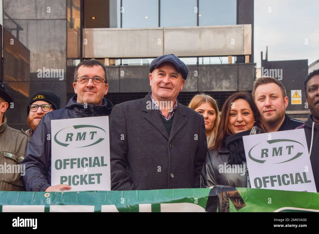 London, England, UK. 6th Jan, 2023. RMT (Rail, Maritime and Transport ...