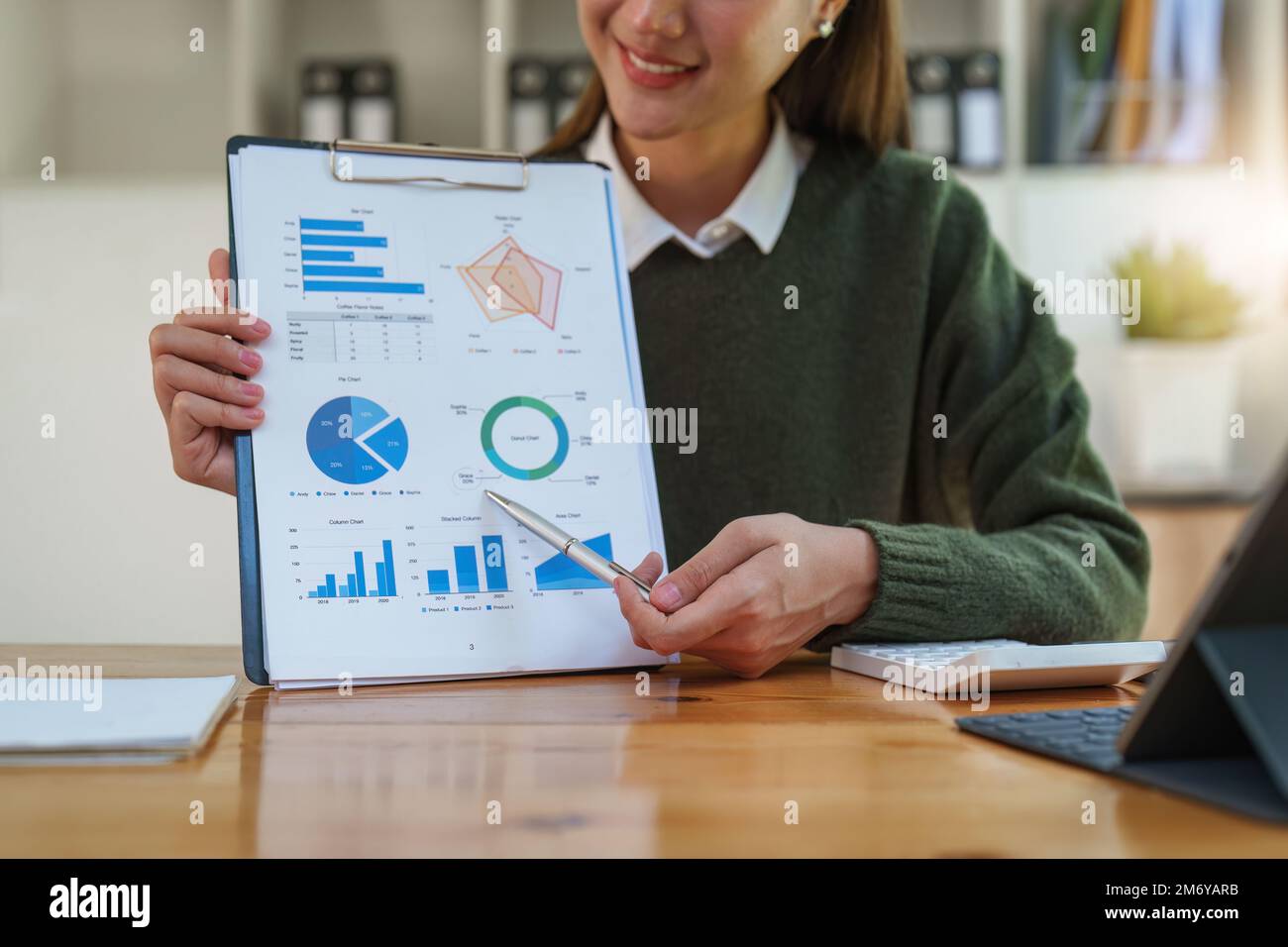 Business woman important presentation hi-res stock photography and ...