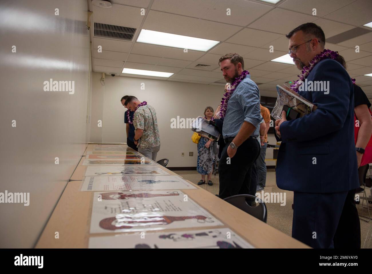 Augment art hi-res stock photography and images - Alamy