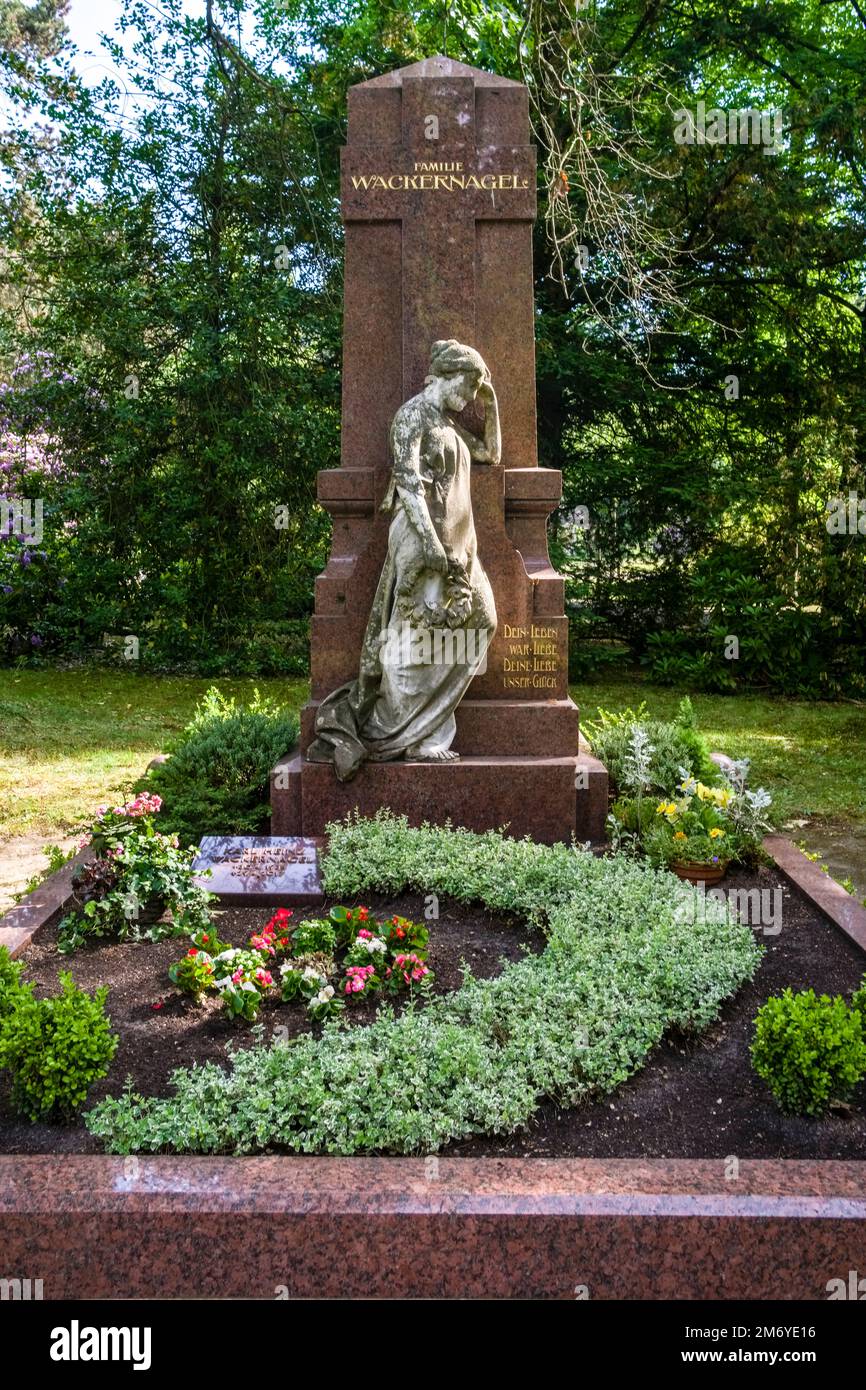 Historic grave site in the Leipzig South Cemetery, Südfriedhof, the ...