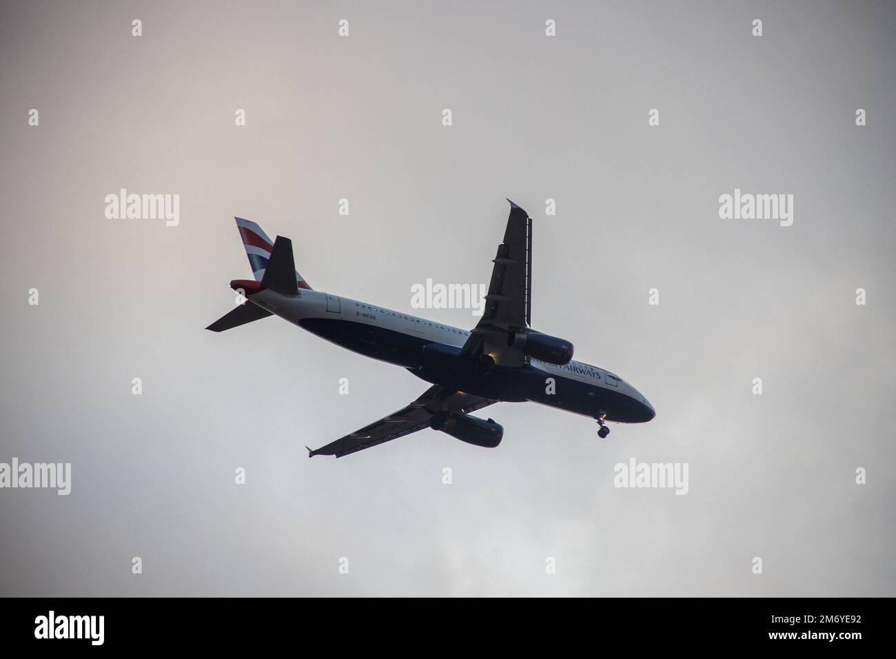 London, UK. 5th Jan 2023. British Airways airplane in flight Stock ...