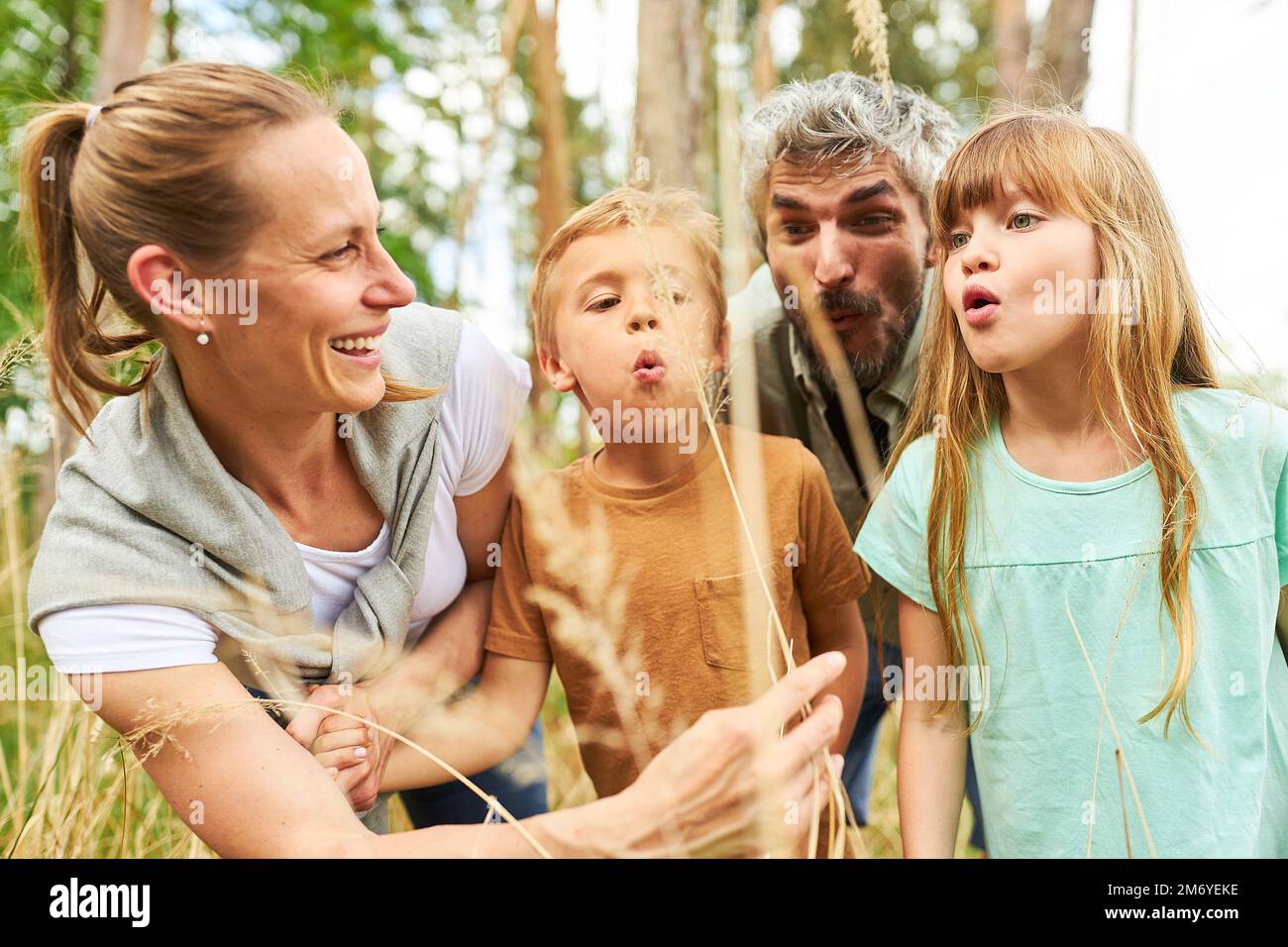 Father son exploring stem hi-res stock photography and images - Alamy
