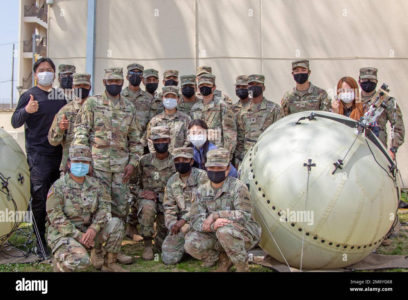 Soldiers of 1st Armored Brigade Combat Team, 1st Armored Division, from ...