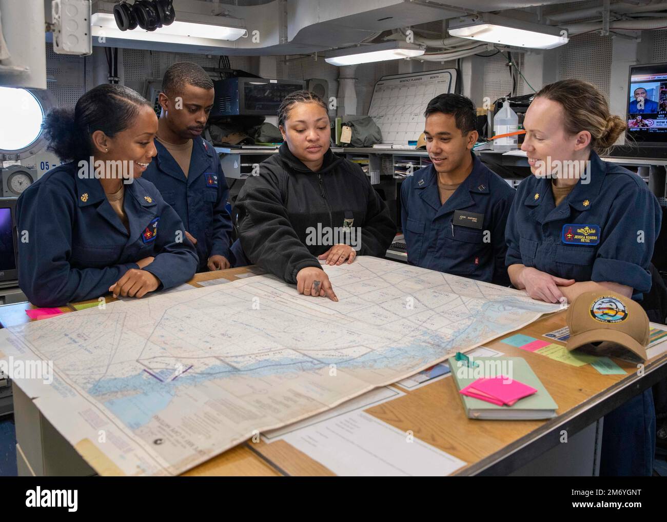Strike group oceanography team hi-res stock photography and images - Alamy