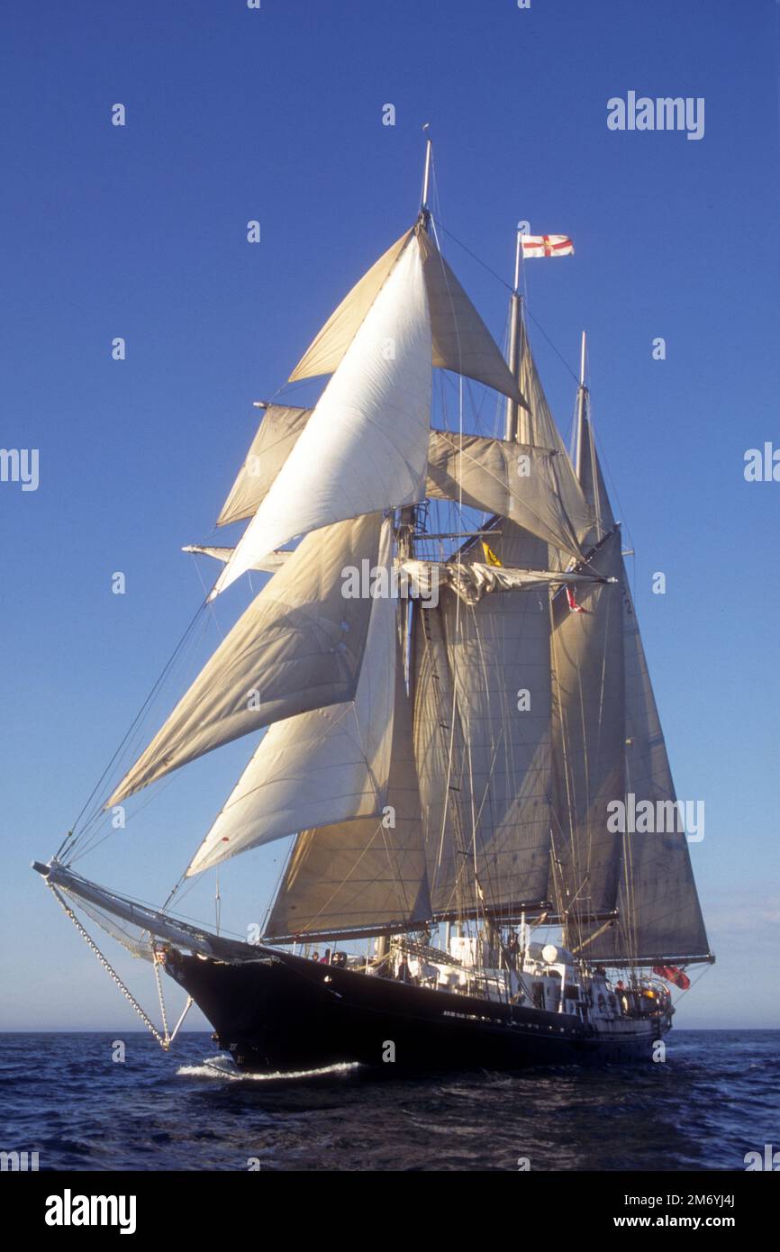 Malcolm miller tall ship hi-res stock photography and images - Alamy