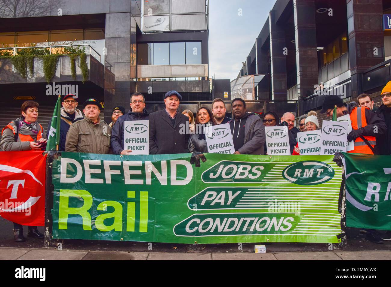 London, UK. 06th Jan, 2023. RMT (Rail, Maritime, and Transport workers ...