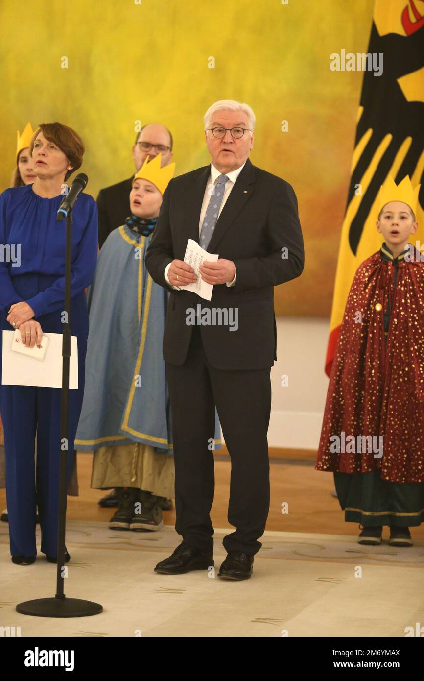 Sternsinger steinmeier hi-res stock photography and images - Alamy