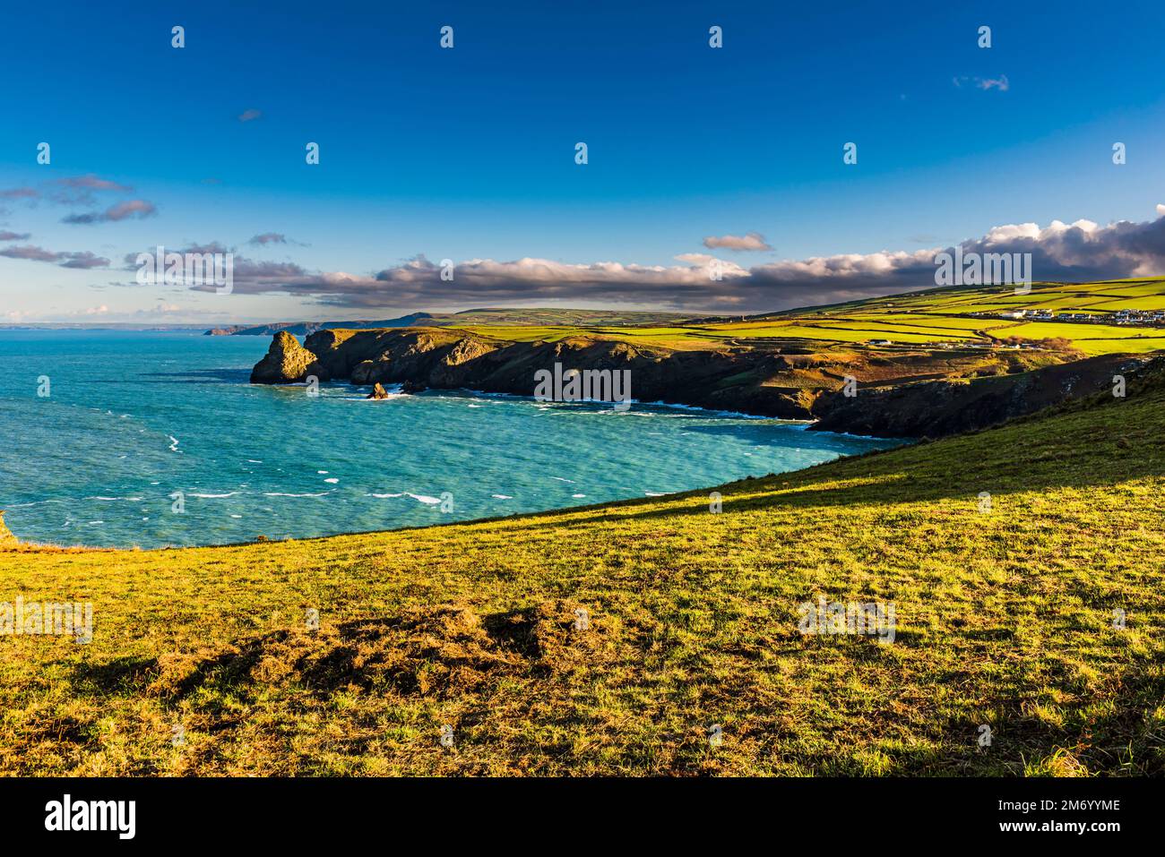 View to the Long Island rock near Bossiney Haven, Tintagel, Cornwall ...