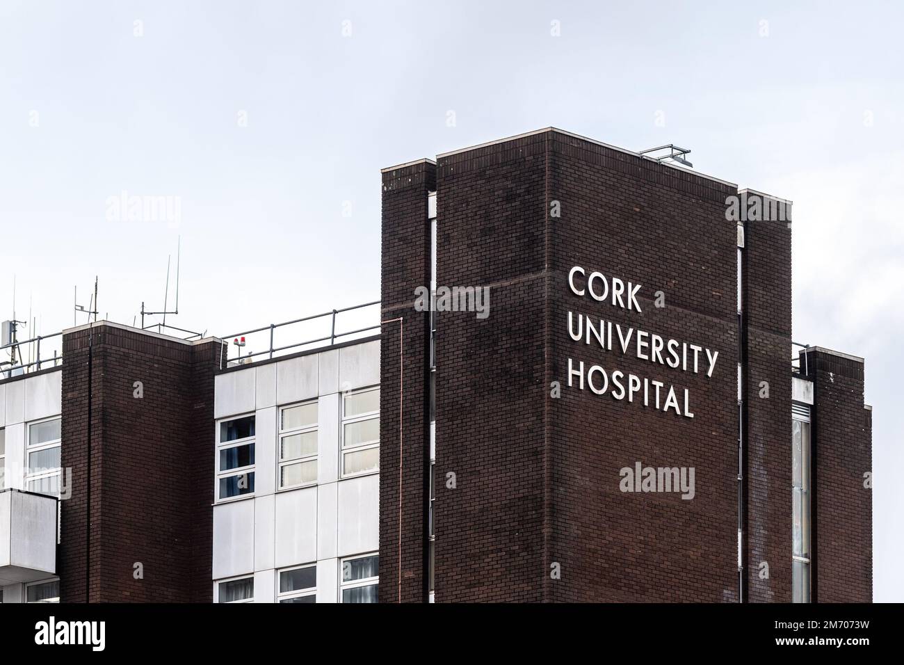Hospital overcrowding ireland hi-res stock photography and images - Alamy