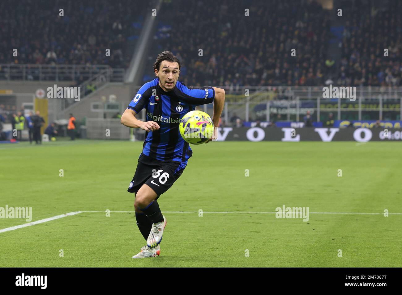 Italy, Milan, jan 4 2023: Matteo Darmian (fc Inter defender) attacks ...