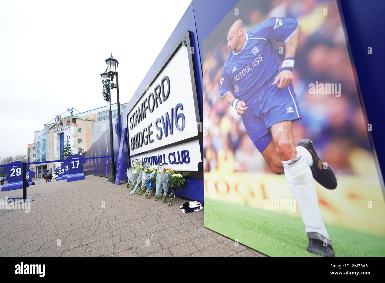 Flowers and tributes for Gianluca Vialli at Chelsea's Stamford Bridge ...