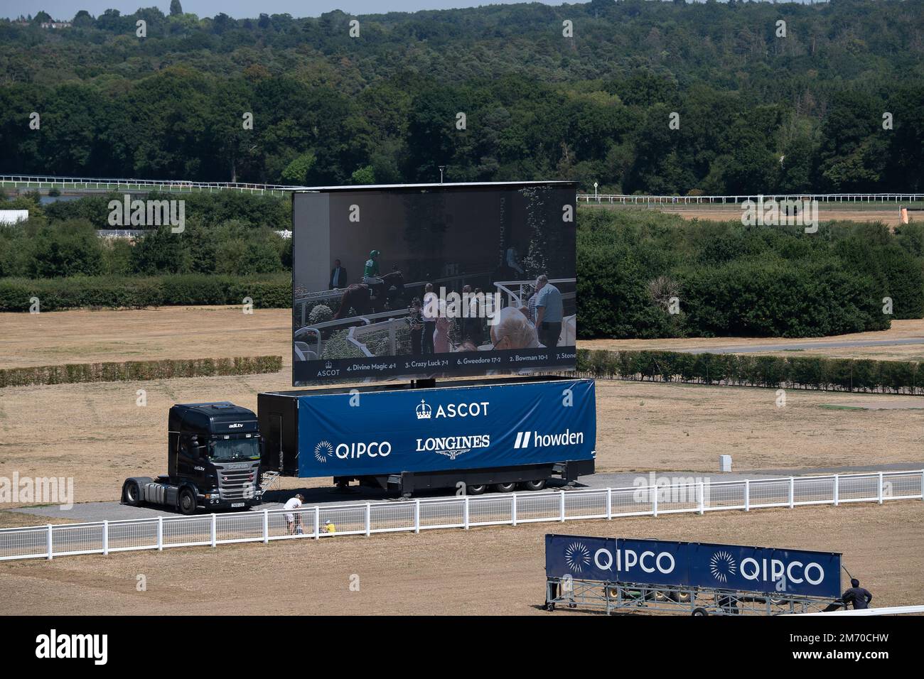 Ascot, Berkshire, UK. 6th August, 2022. The contrast of the green ...