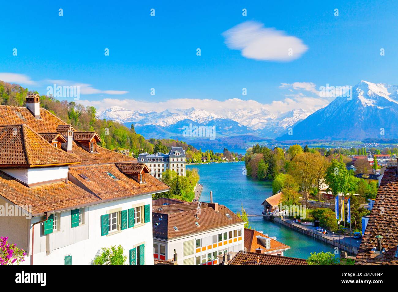 Beautiful Thun city, Lake Thunersee, swiss alps, Switzerland Stock ...