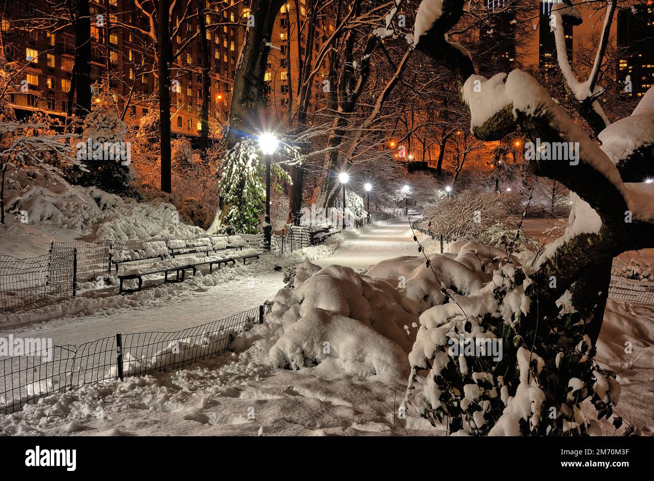 Central Park in winter during snow storm at night Stock Photo - Alamy