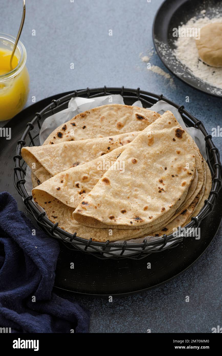 Stack of Indian roti (Chapati Stock Photo - Alamy