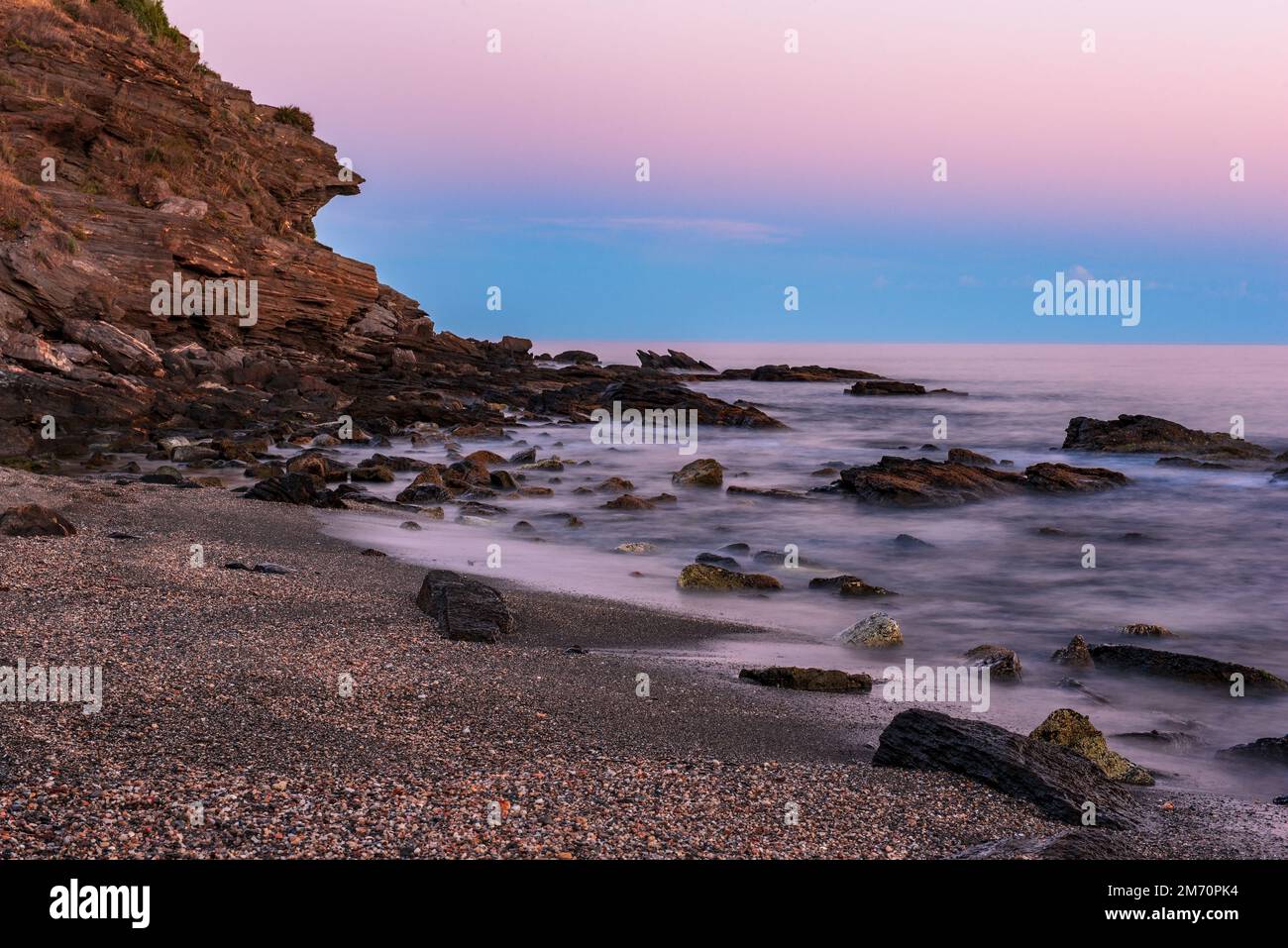 Sea flowing hi-res stock photography and images - Alamy
