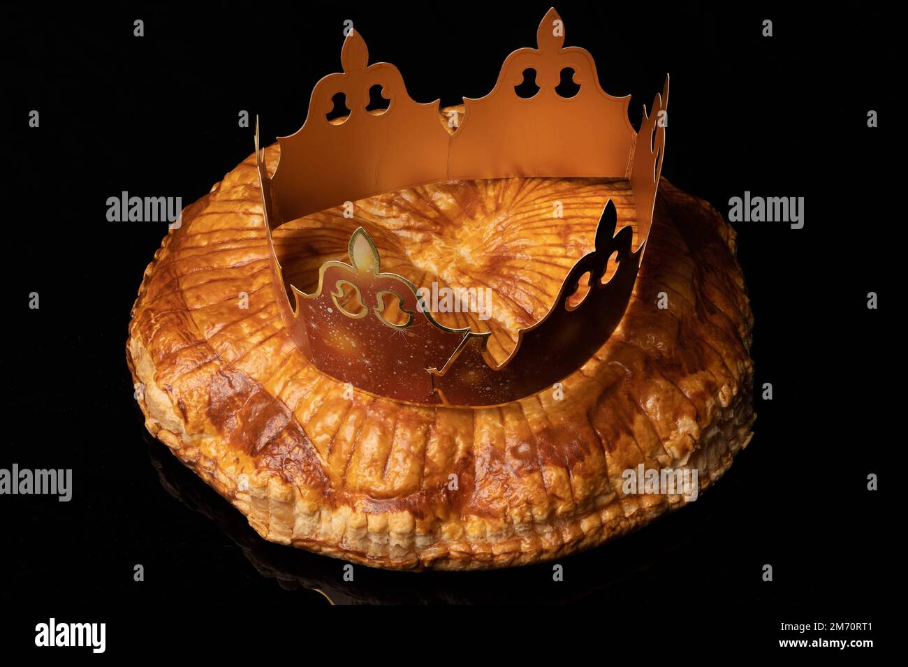 Presentation of a homemade King cake Stock Photo - Alamy