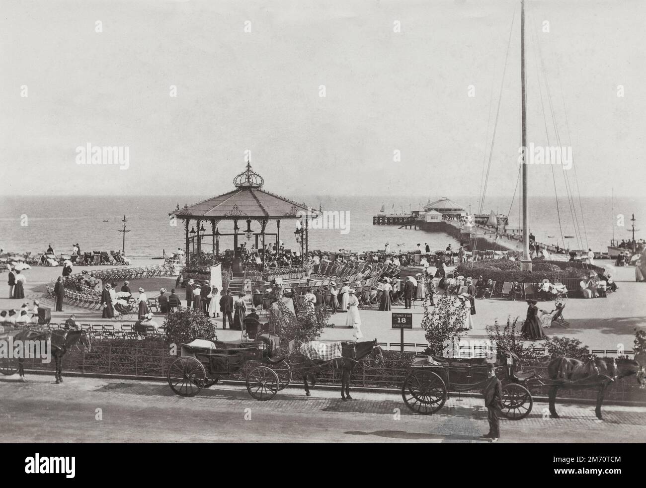 Vintage late 19th/early 20th century photograph: 1907 - Pier and ...