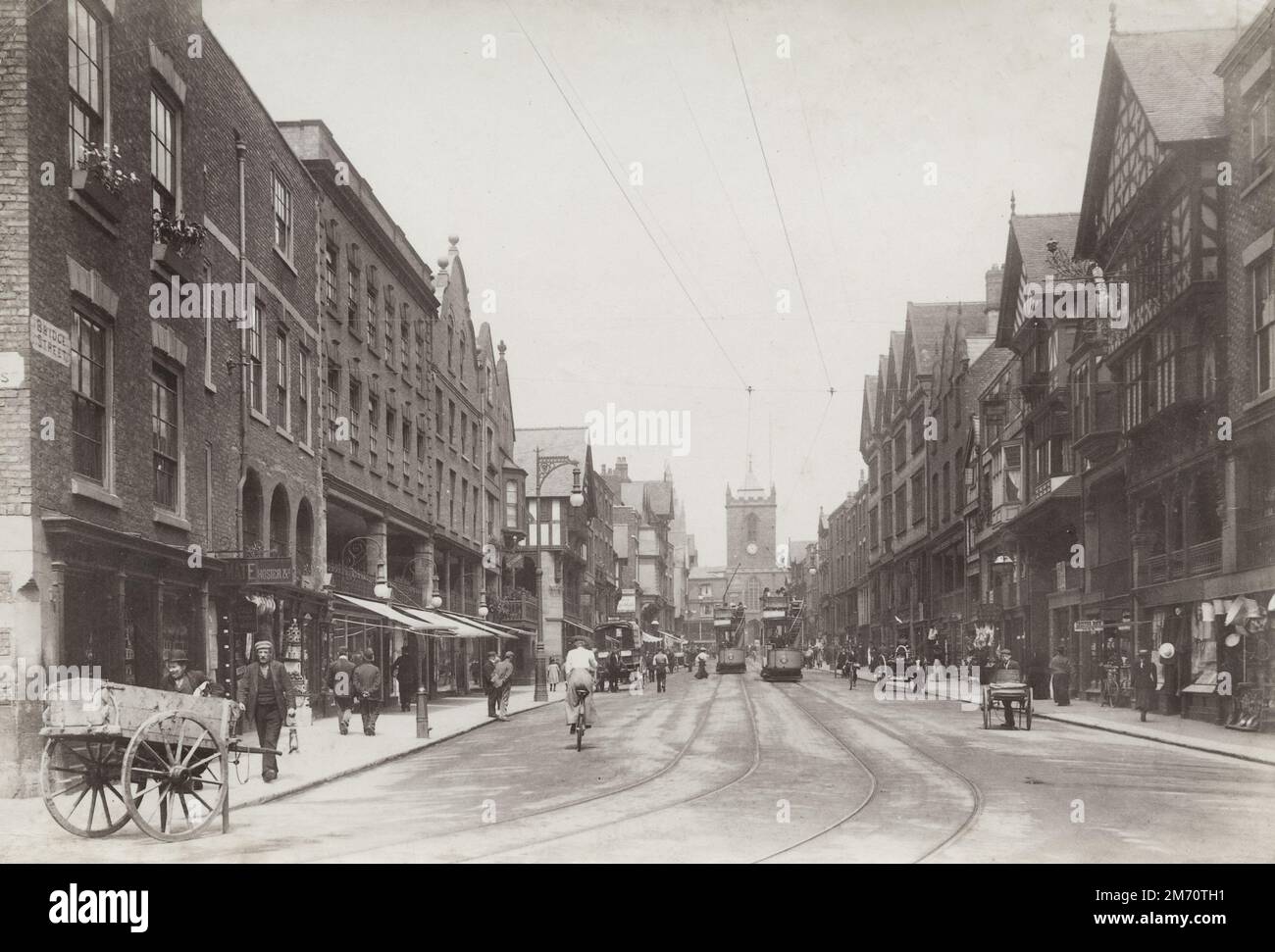 Vintage late 19th/early 20th century photograph: 1903 - Trams on Bridge ...