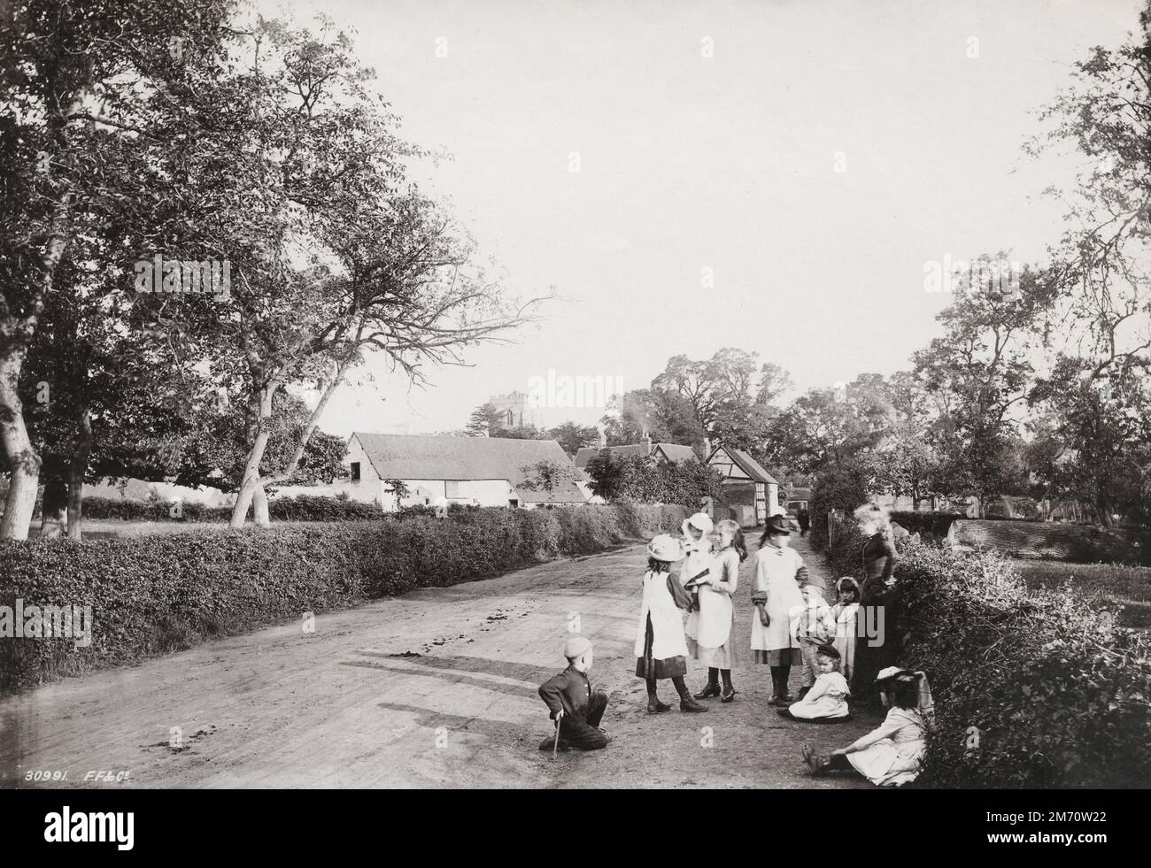 Vintage late 19th/early 20th century photograph: 1892 - A crowd of ...