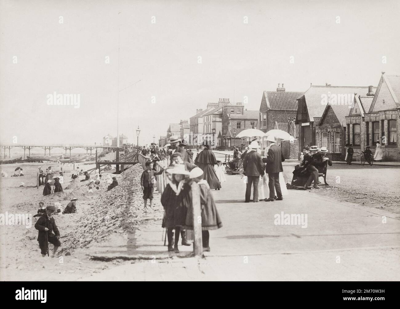 Vintage late 19th/early 20th century photograph: Redcar Pier Stock ...