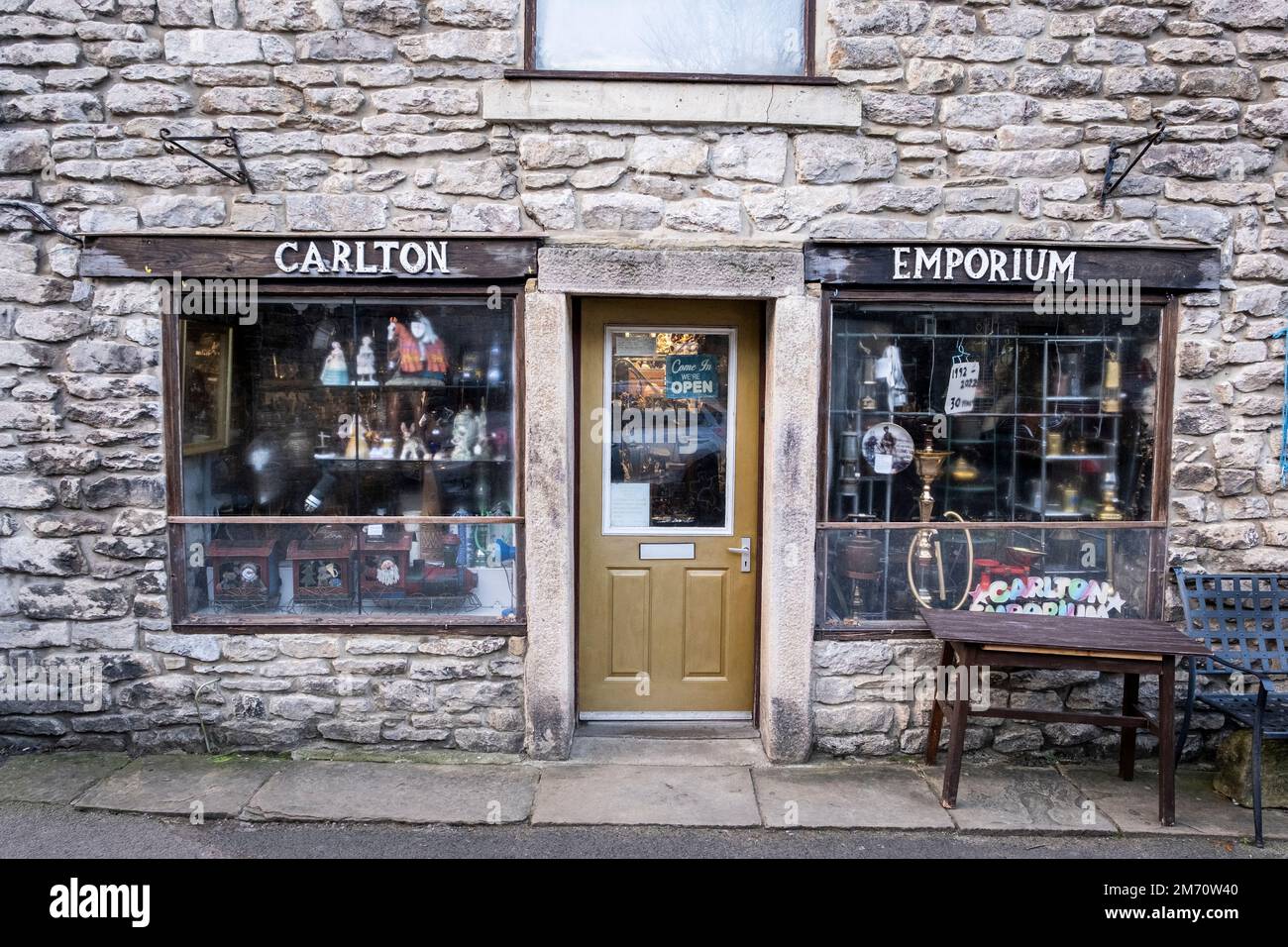 Castleton, Derbyshire Peak District, UK Stock Photo - Alamy
