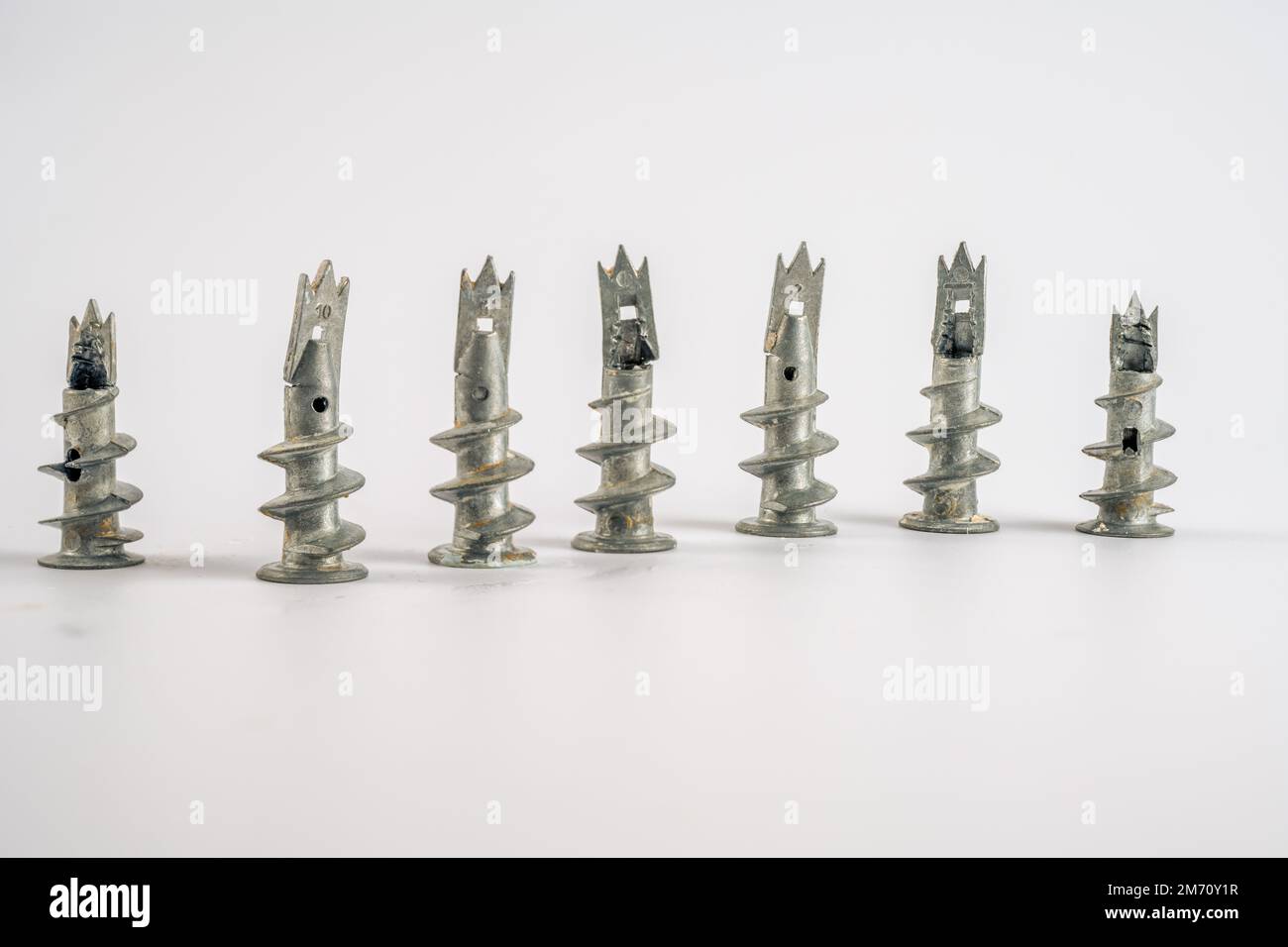 metal galvanised wall plug anchors with screw thread and cross head ...