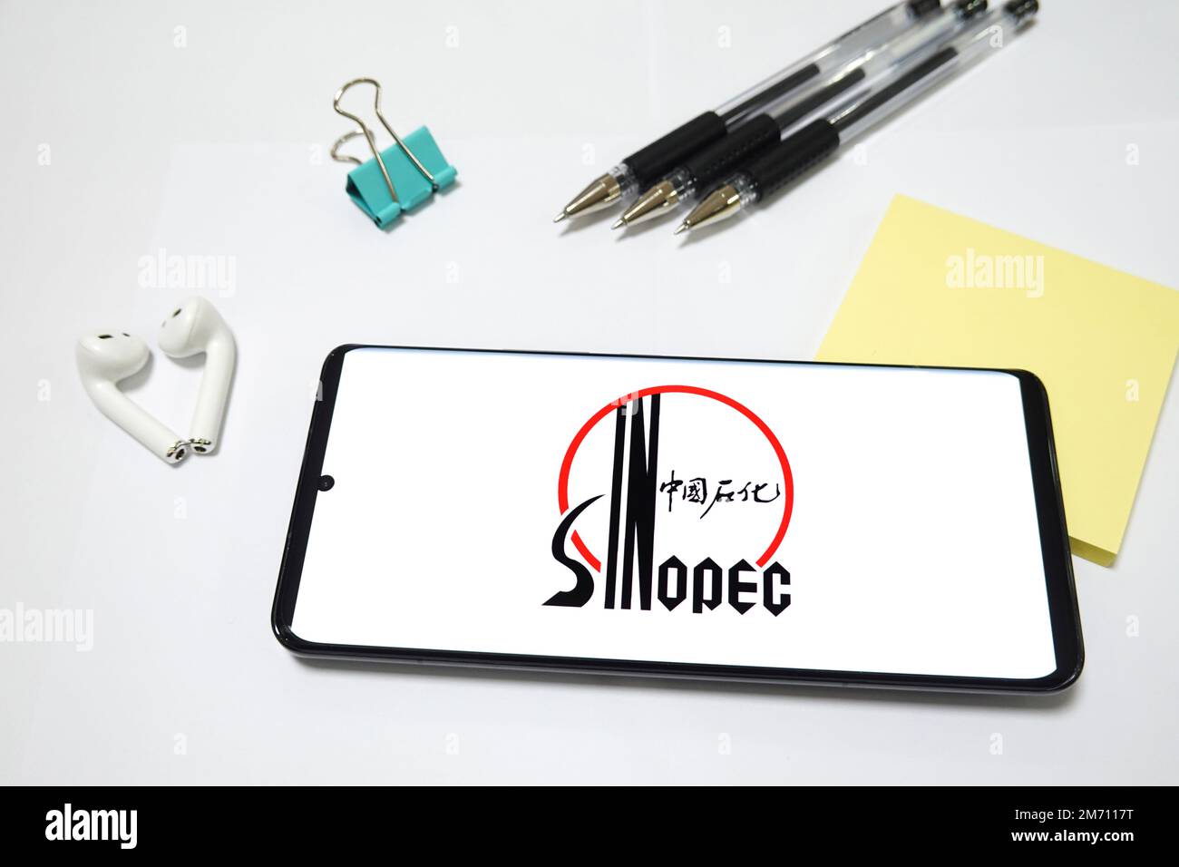 Sinopec logo hi-res stock photography and images - Alamy