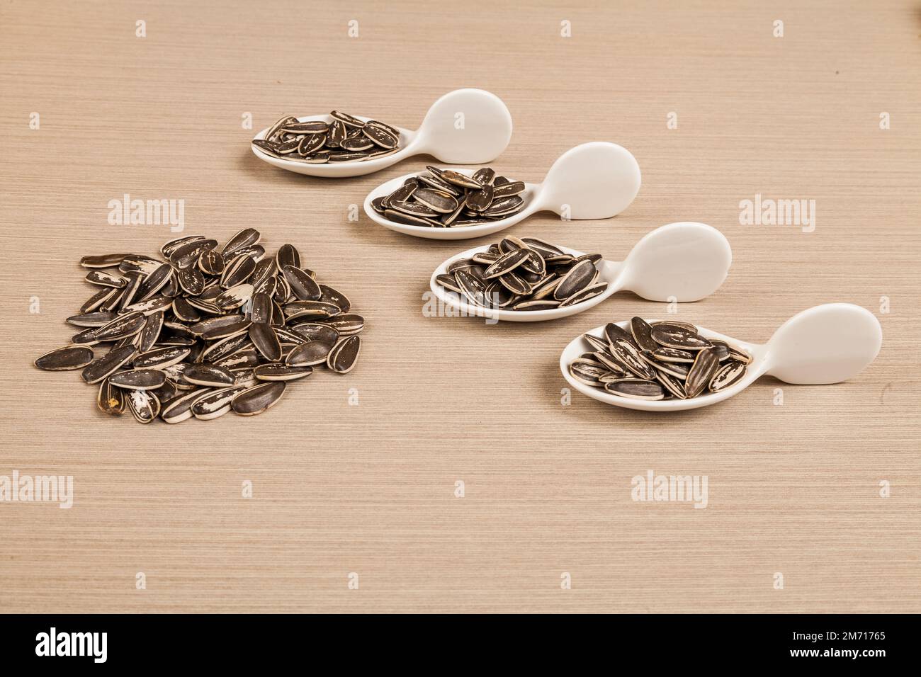 Sunflower Seeds - Helianthus Annuus Stock Photo - Alamy