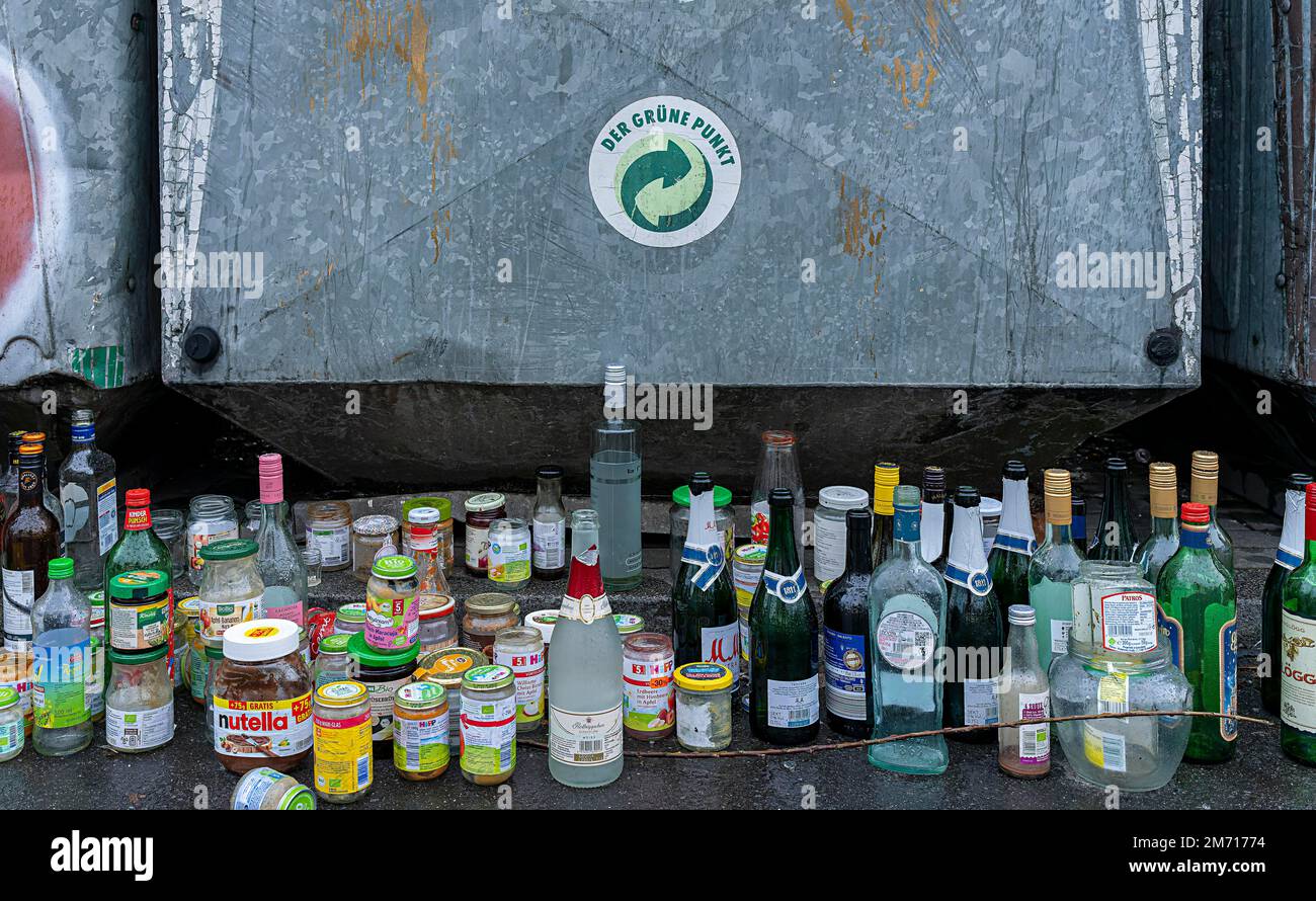 Overfilled containers for white glass and green glass, Berlin, Germany ...