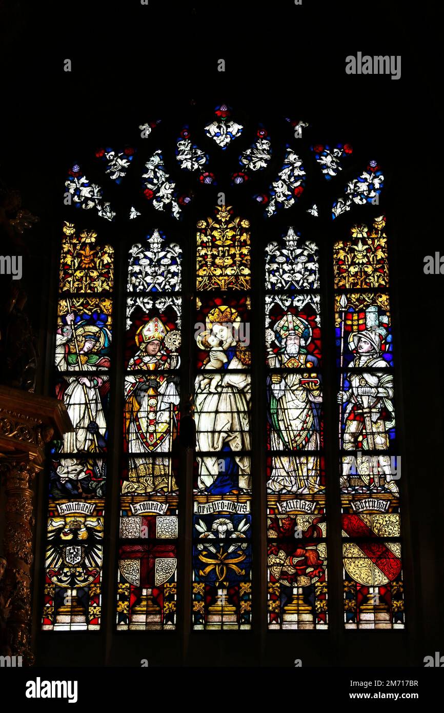 Church window, Mother of Jesus, Mary with Child Jesus, St. Nicholas ...