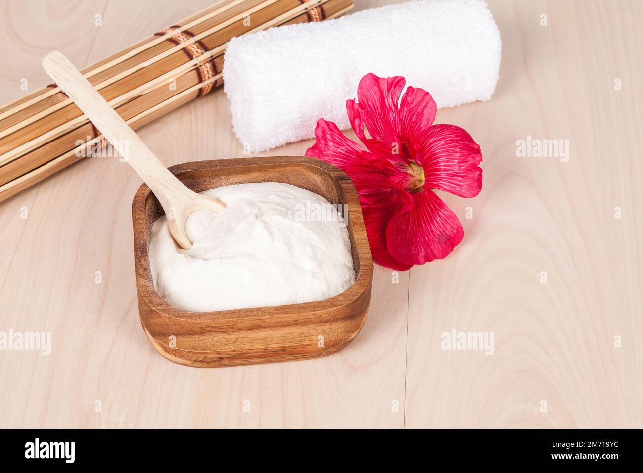 Collagen Hydrolyzed protein molecule - collagen powder Stock Photo - Alamy