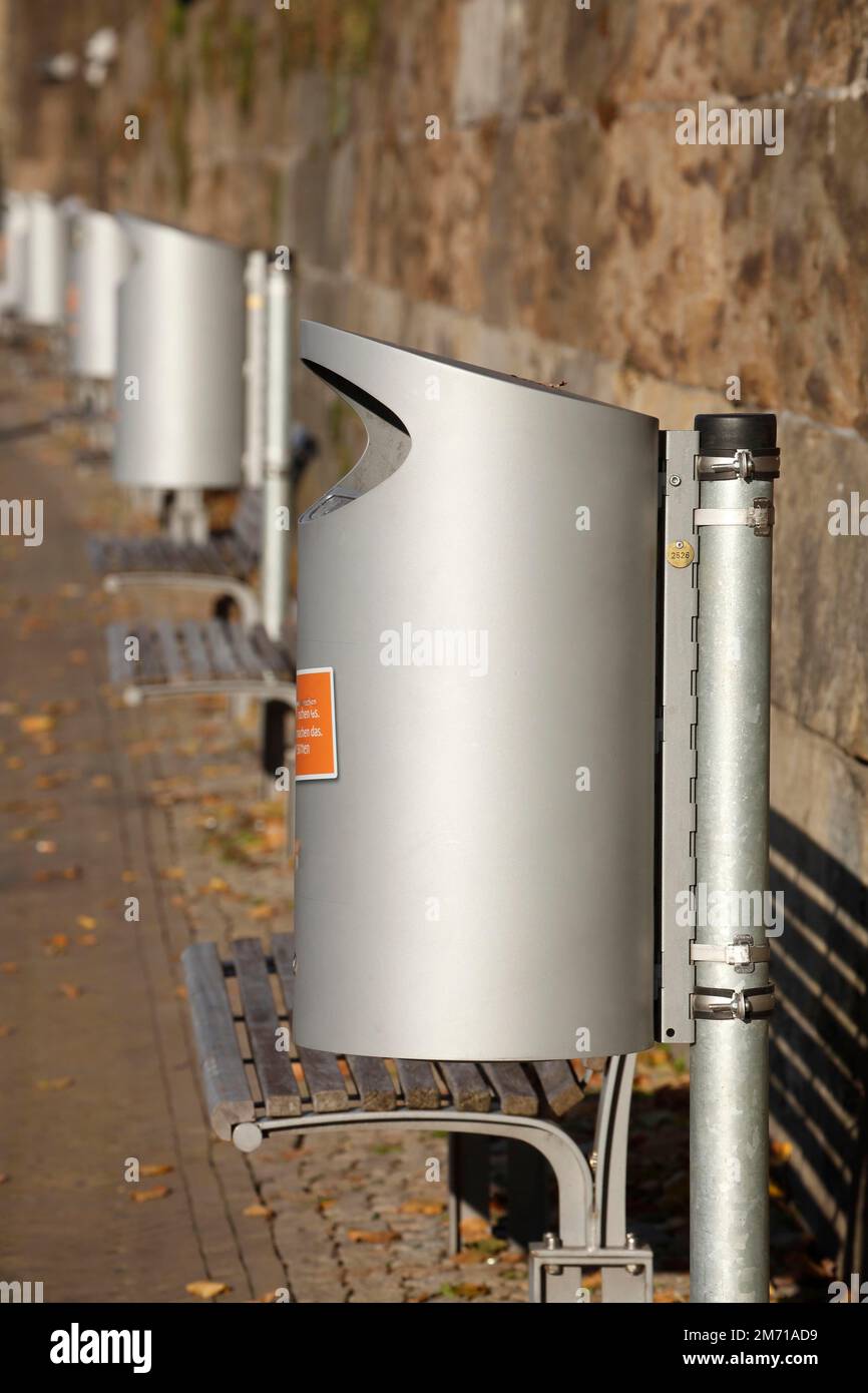 Metal dustbin hi-res stock photography and images - Alamy