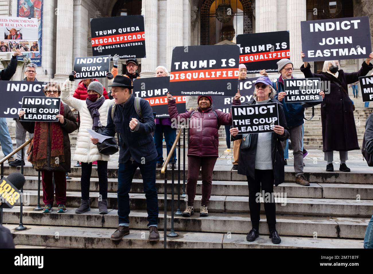 New York, NY, USA. 6th Jan, 2023. Protestors backed by Free Speech for ...
